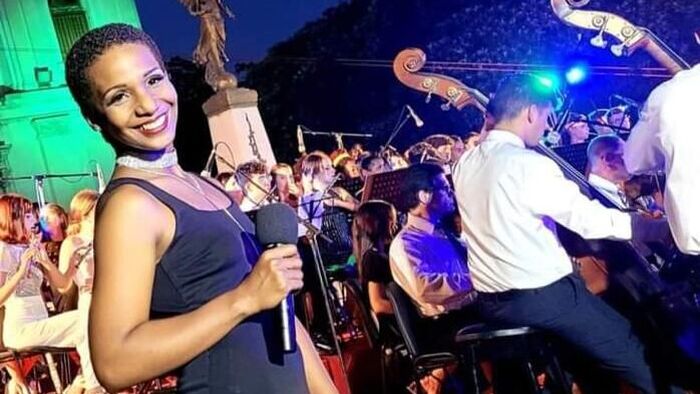 Cantora cubana abre mão da pátria para viver sonho da música no Brasil ...