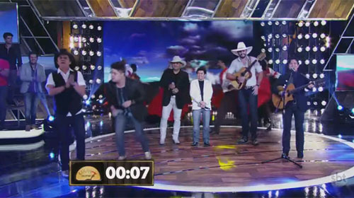 Sertanejo desmaia ao cantar 'Galopeira' no programa de Chitãozinho & Xororó
