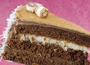 Bolo de chocolate com coco é uma tentação!