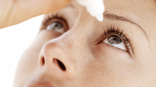 Uso de colírios nos olhos sem prescrição médica pode ser perigoso; entenda