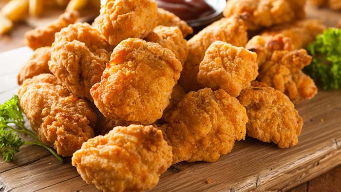 Prepare um frango dourado super saboroso e crocante