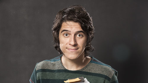 Humorista Patrick Maia se apresenta em shopping de Londrina