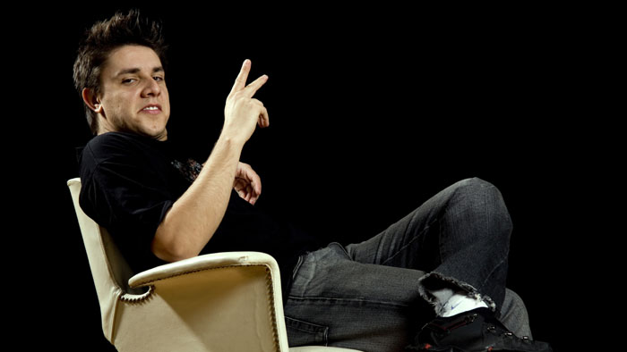 Ex-CQC, Oscar Filho apresenta stand-up em Londrina