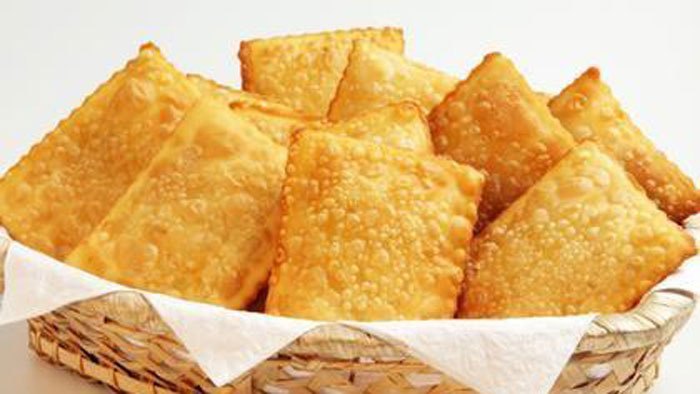 Massa de pastel com creme de leite