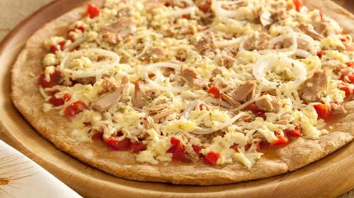 Pizza integral de atum para sua próxima refeição!