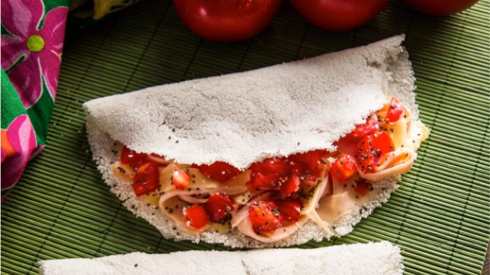 Tapioca de pizza é saborosa e muito fácil de fazer!